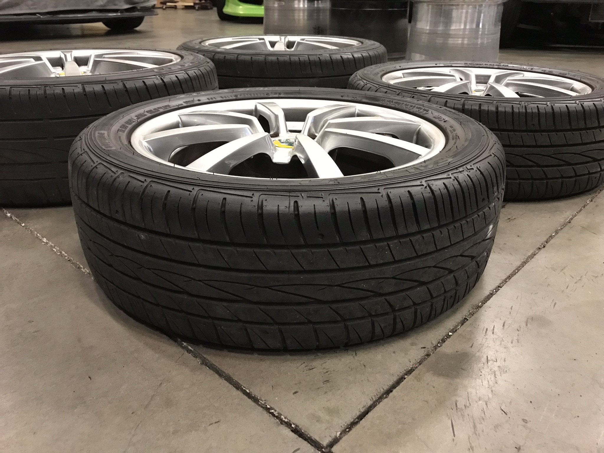 Lotus Elise OEM Wheels and Tires - Extreme Wheels