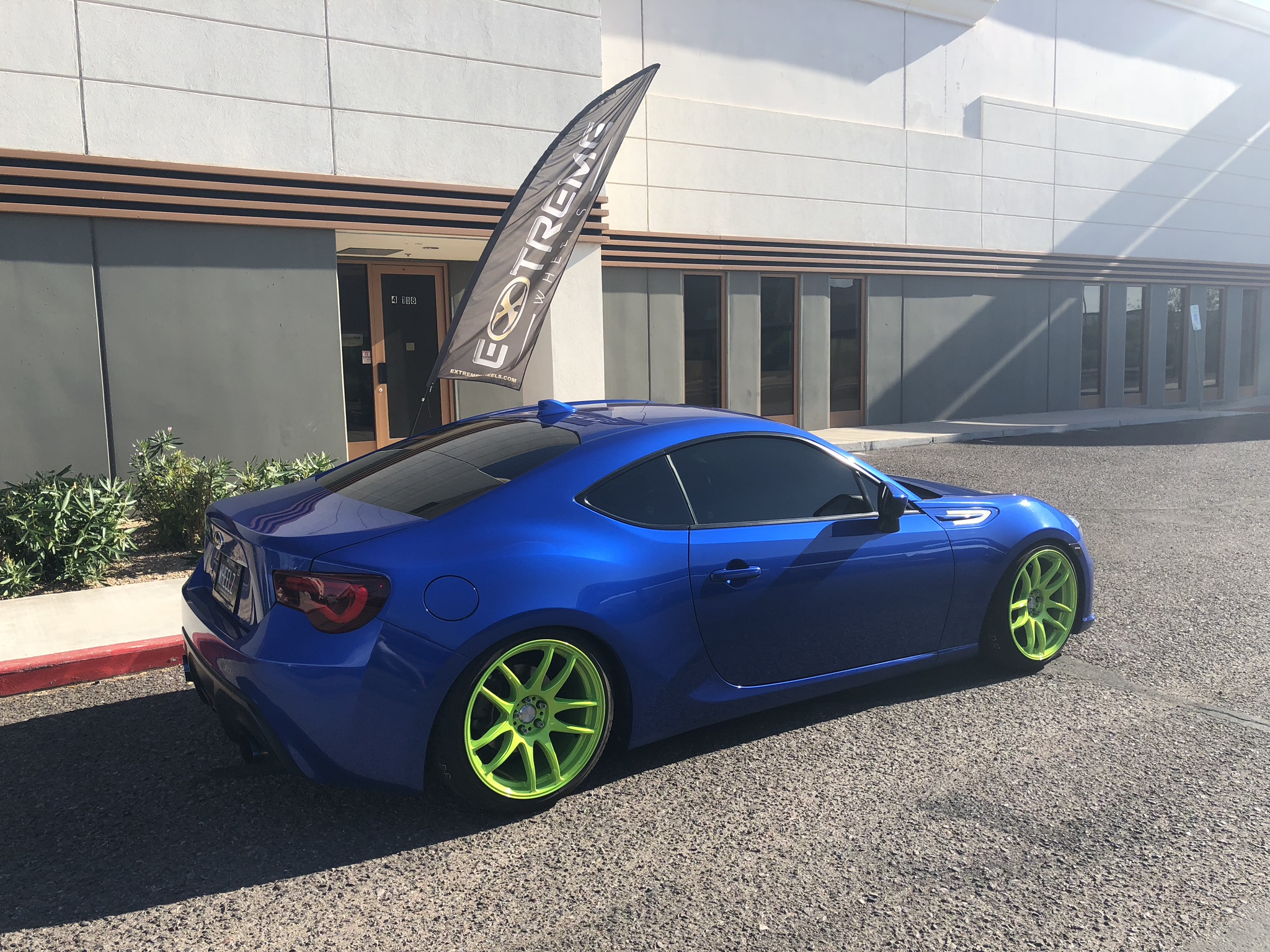 ESR SR08 Shocker Yellow 18x9.5 (+35) 5x100 Wheels and Tires - Extreme ...