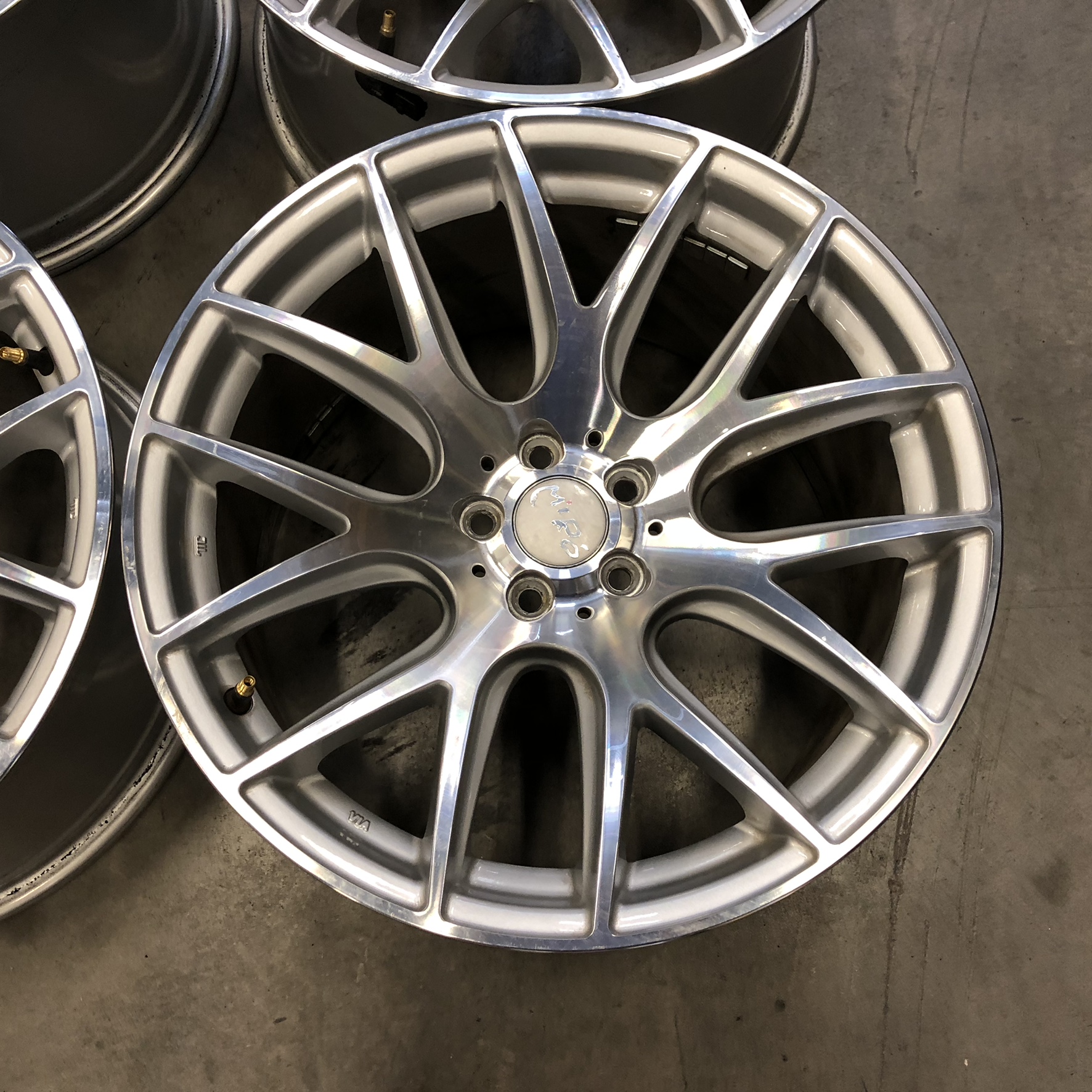 MIRO 111 Silver with Machine Polish Face 18x9.5 (+40) 5x100 Wheels ...